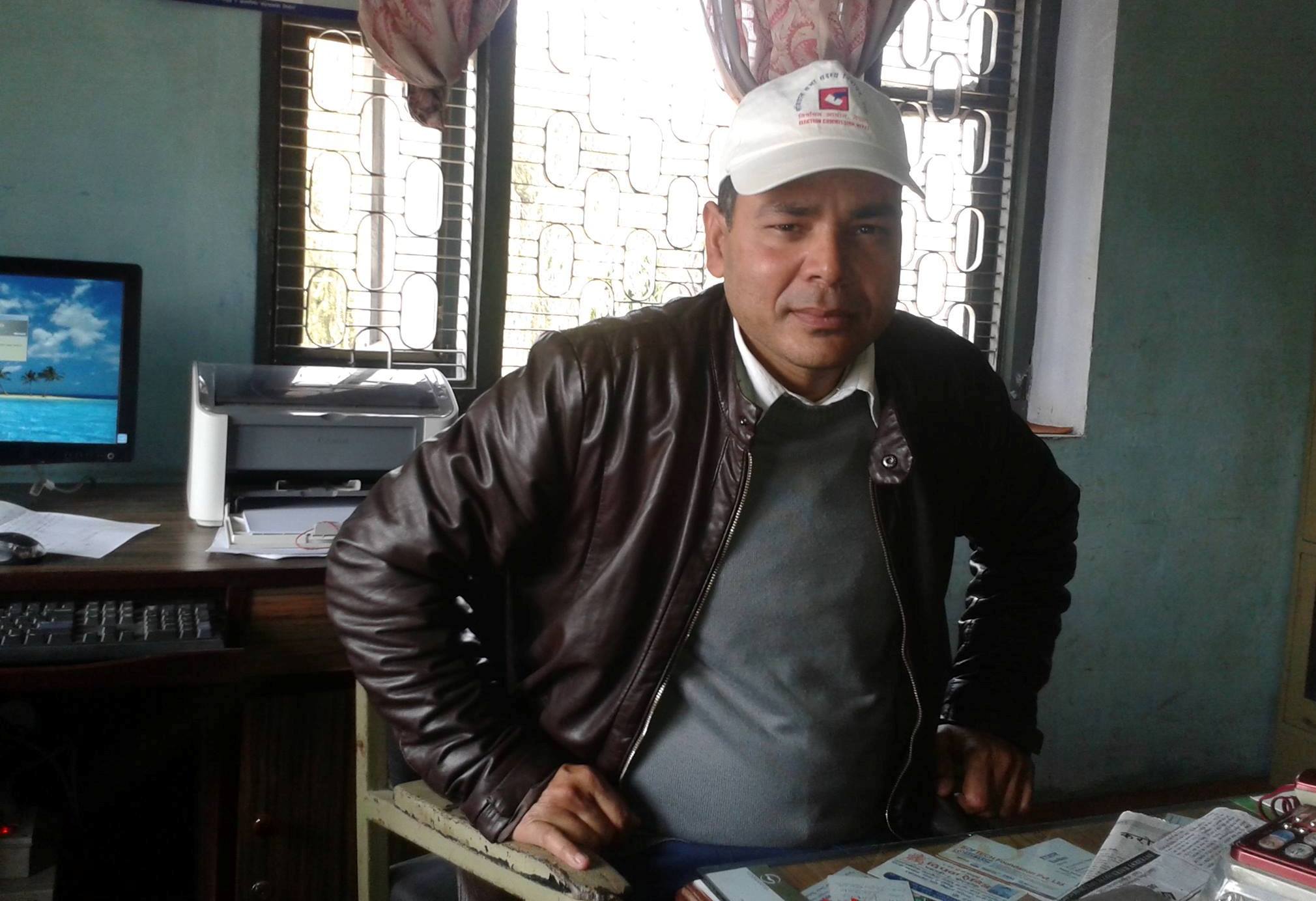 धनगढी उपमहानगरपालिका–३ का वडा सचिव भण्डारीलाई कोरोना सङ्क्रमण पुष्टि ...